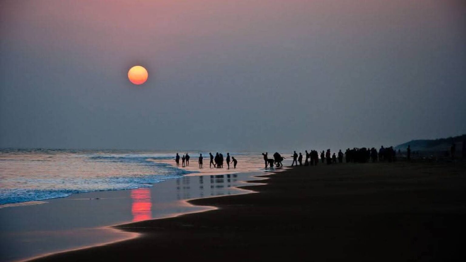 Puri Beach: Location, Best Time to Visit, Entry Fees & Things to do
